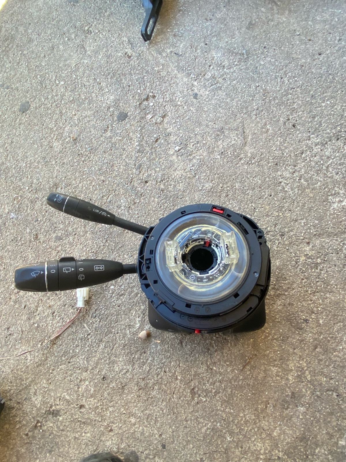 Mercedes C E klasa w204 w212 ‘09-14 zavojnica volana A 212 900 74 02