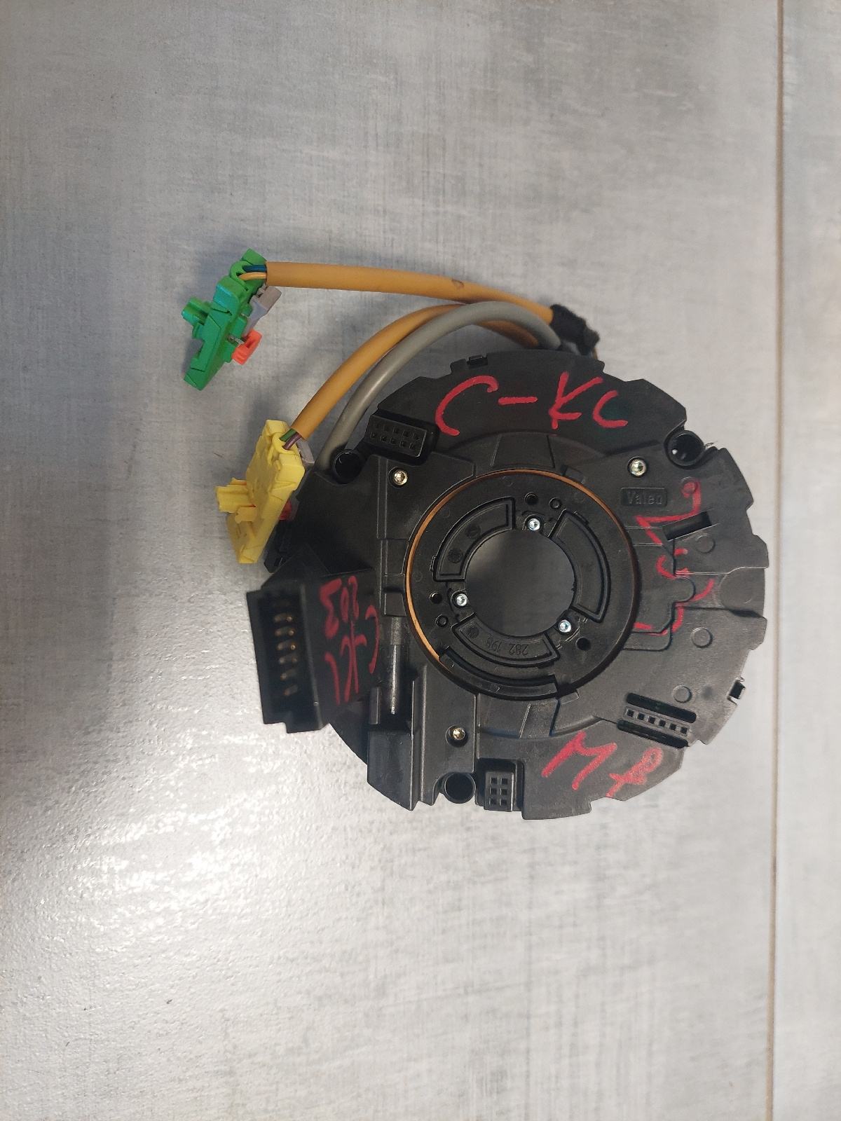 Mercedes C klasa W203 - zavojnica volana - original