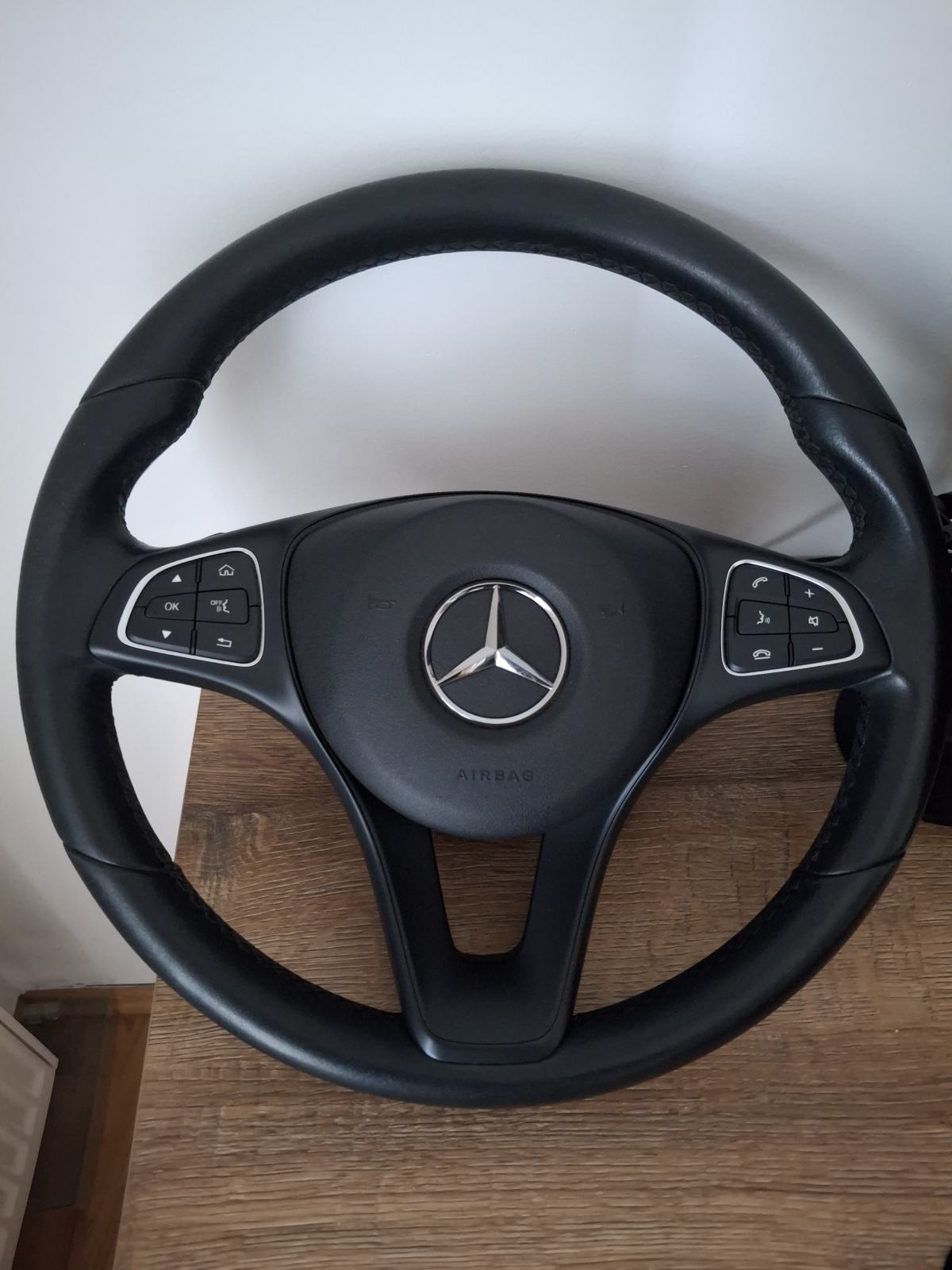 VOLAN F1 ZA MERCEDES C KLASU (W205)