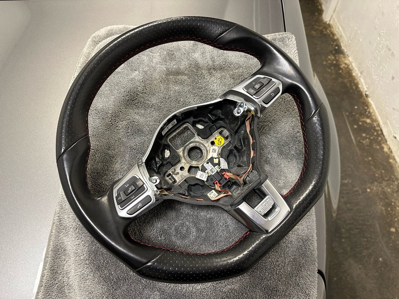 VW Golf 6 GTI MF volan sa DSG