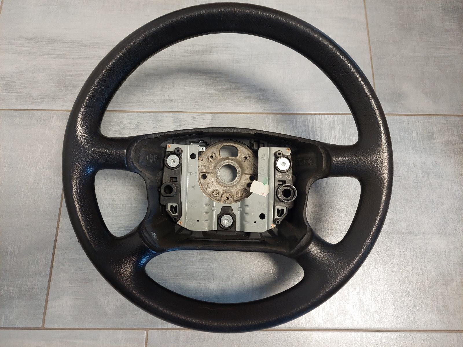 VW Golf IV, Passat 3B - original volan