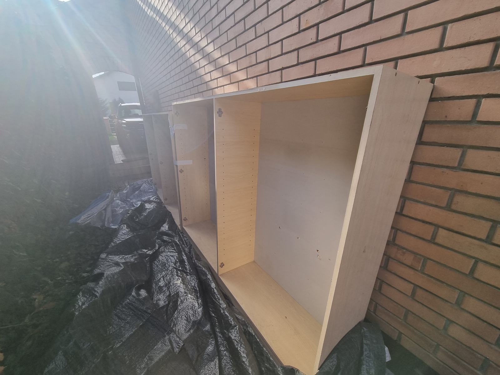 Poklanjam dva ormara za spise