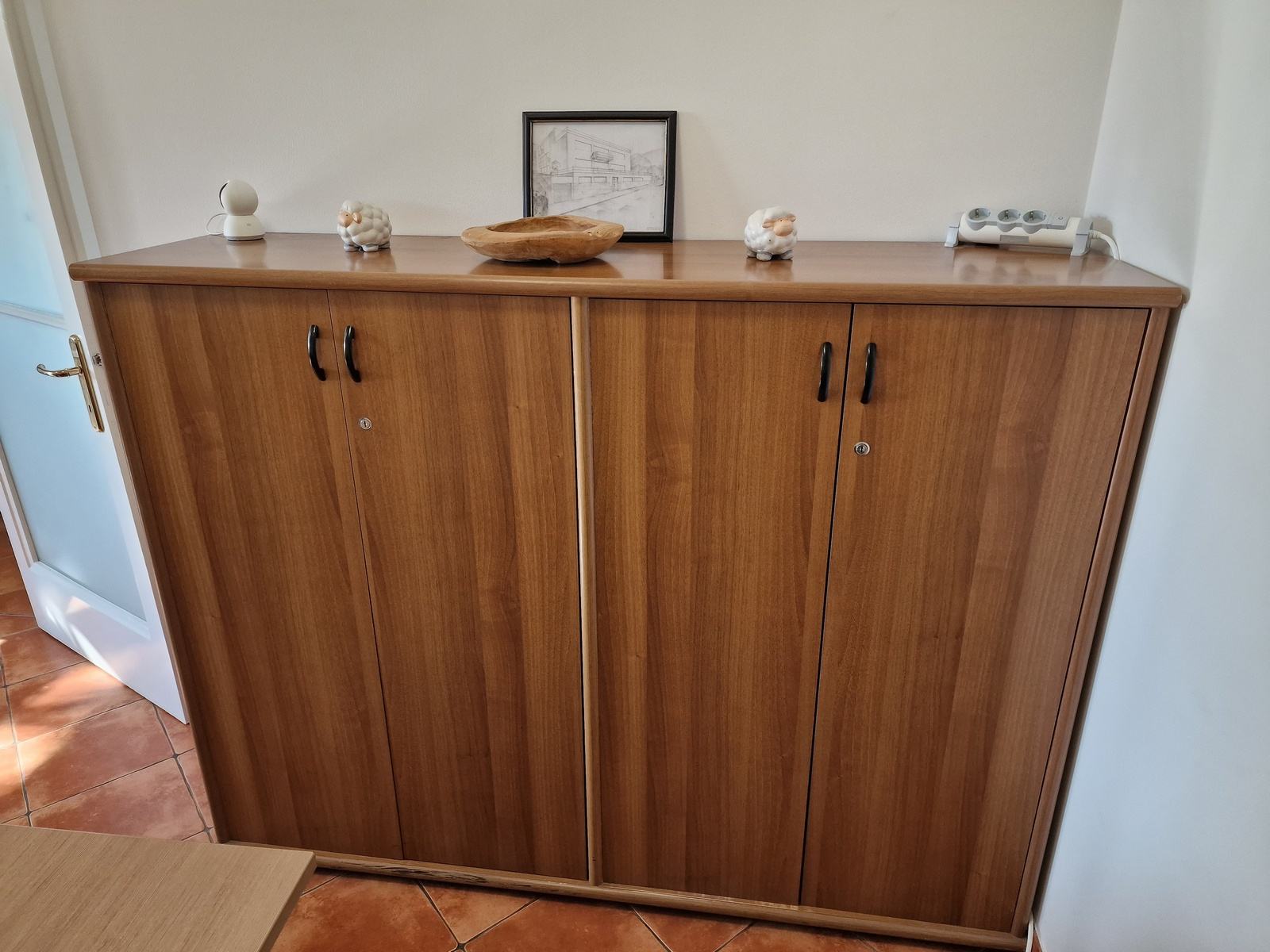 Uredski ormar, očuvan, 177 dužina, 47 dubina, 137 visina