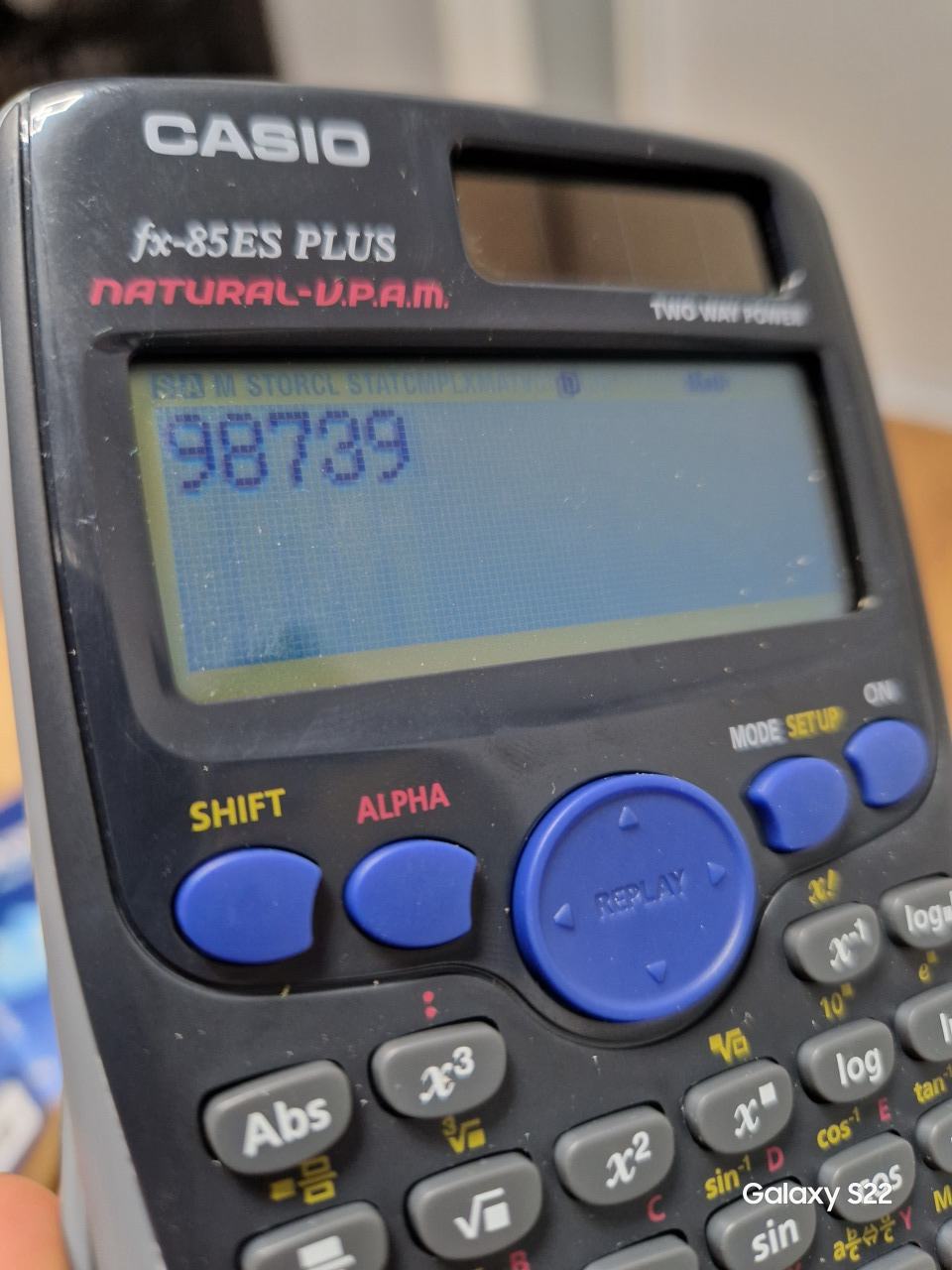 Kalkulator Casio fx-85ES PLUS