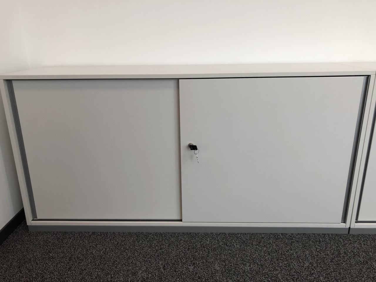 Niski uredski ormar Steelcase (-50%)