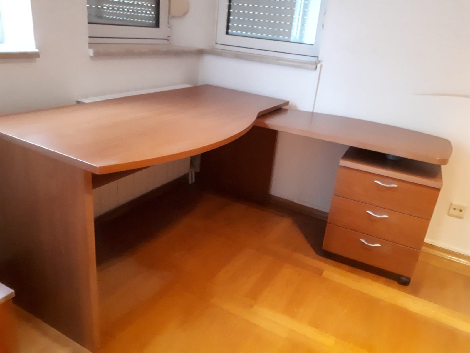 Radni uredski stol Berloni