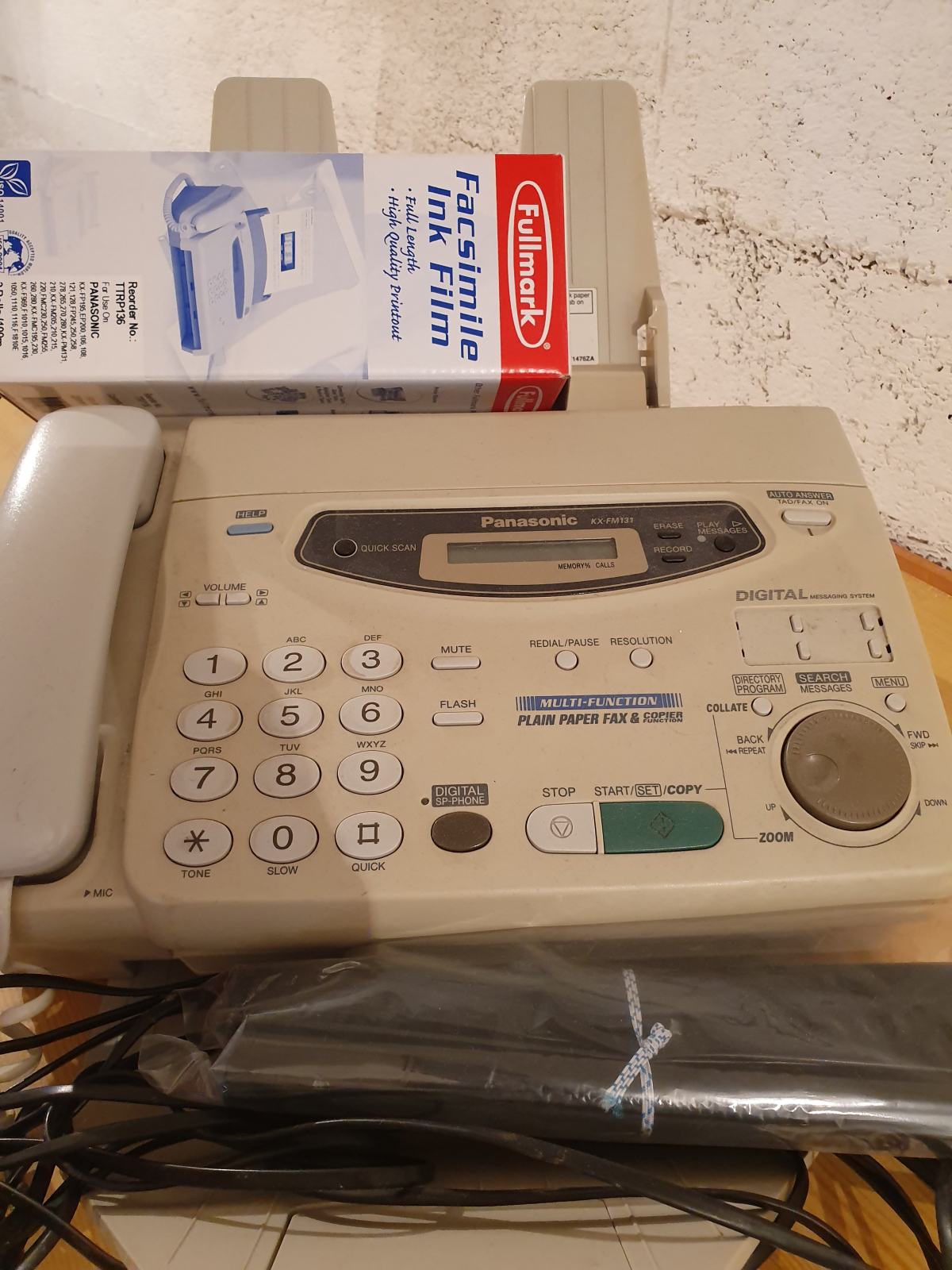 **Telefon-fax Philips-KX-FM131BX**