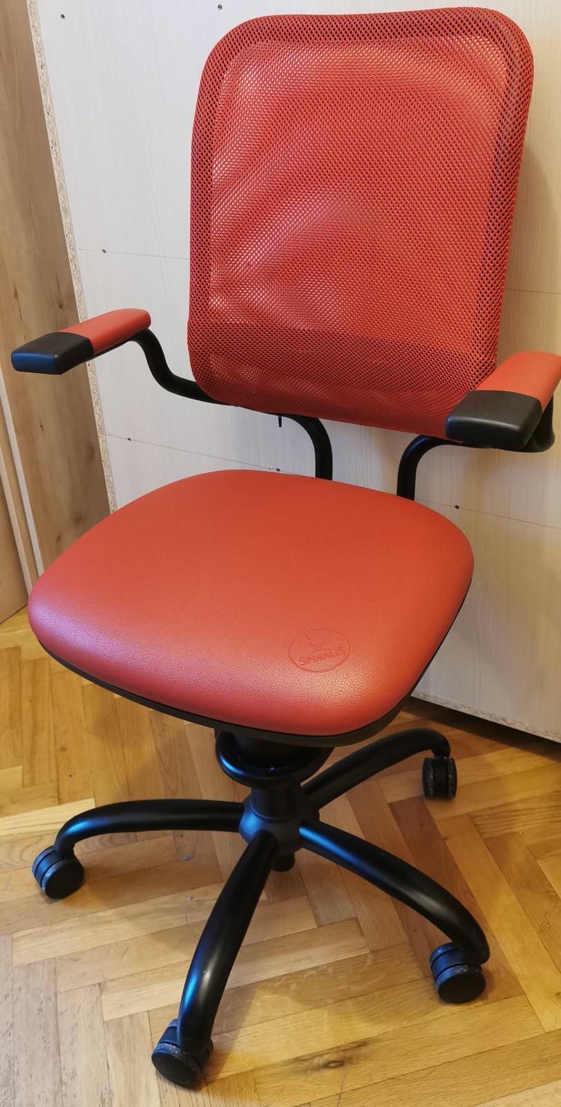 SpinaliS ERGONOMIC ergonomska uredska stolica