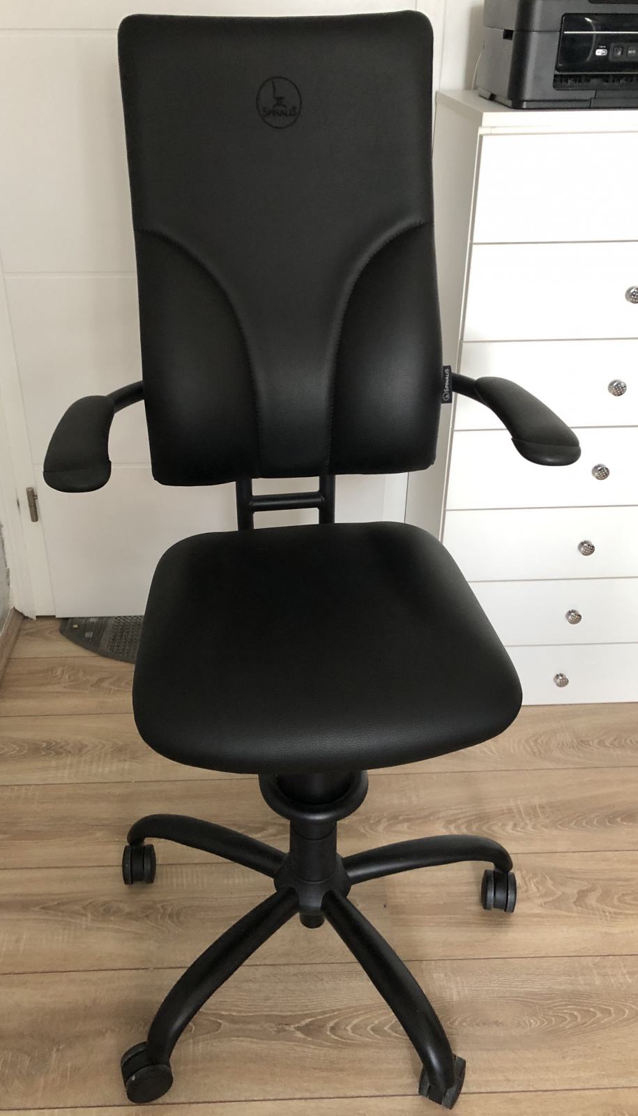 Spinalis Apollo uredska stolica