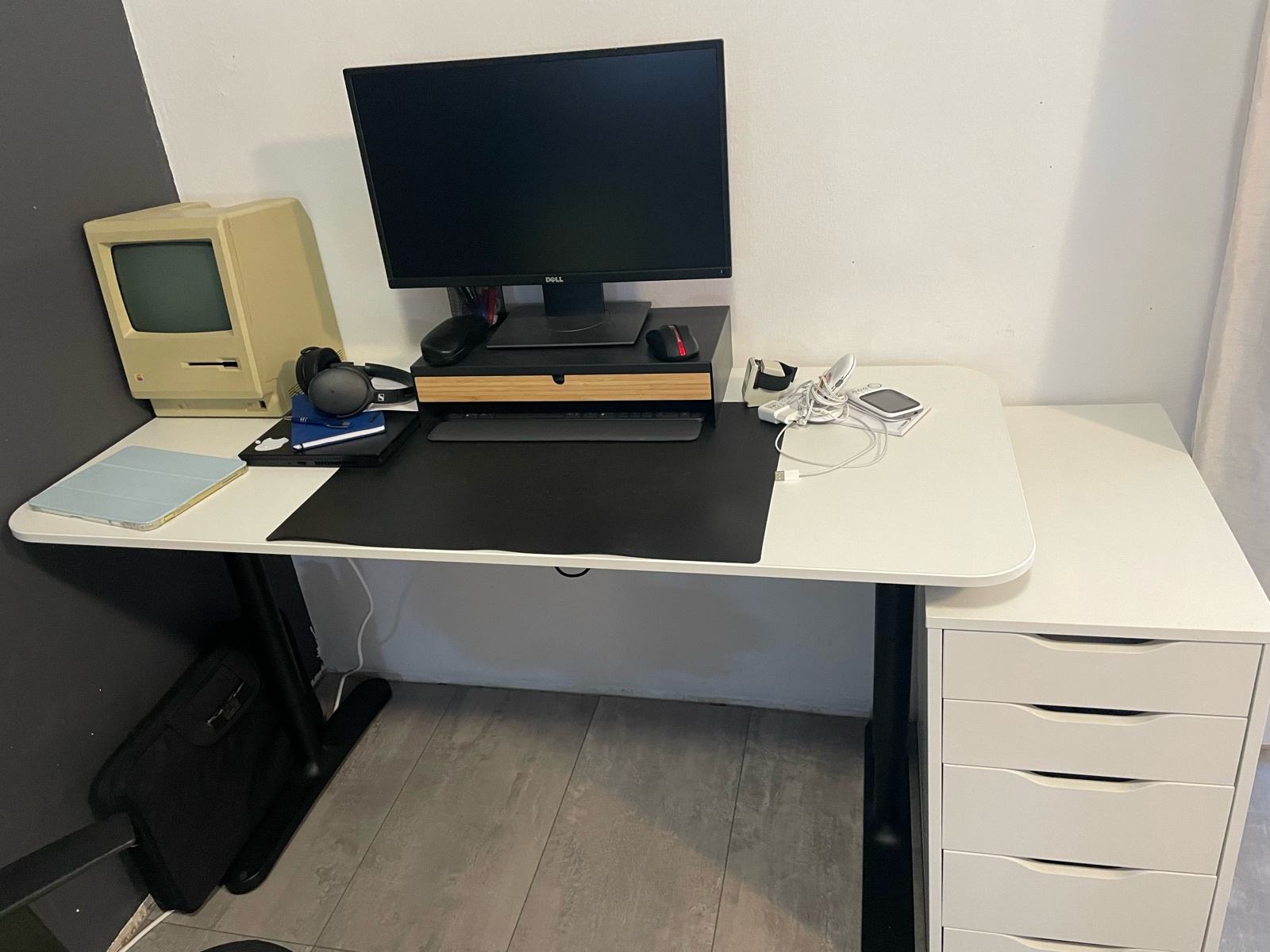 Ikea Bekant radni stol 120x60