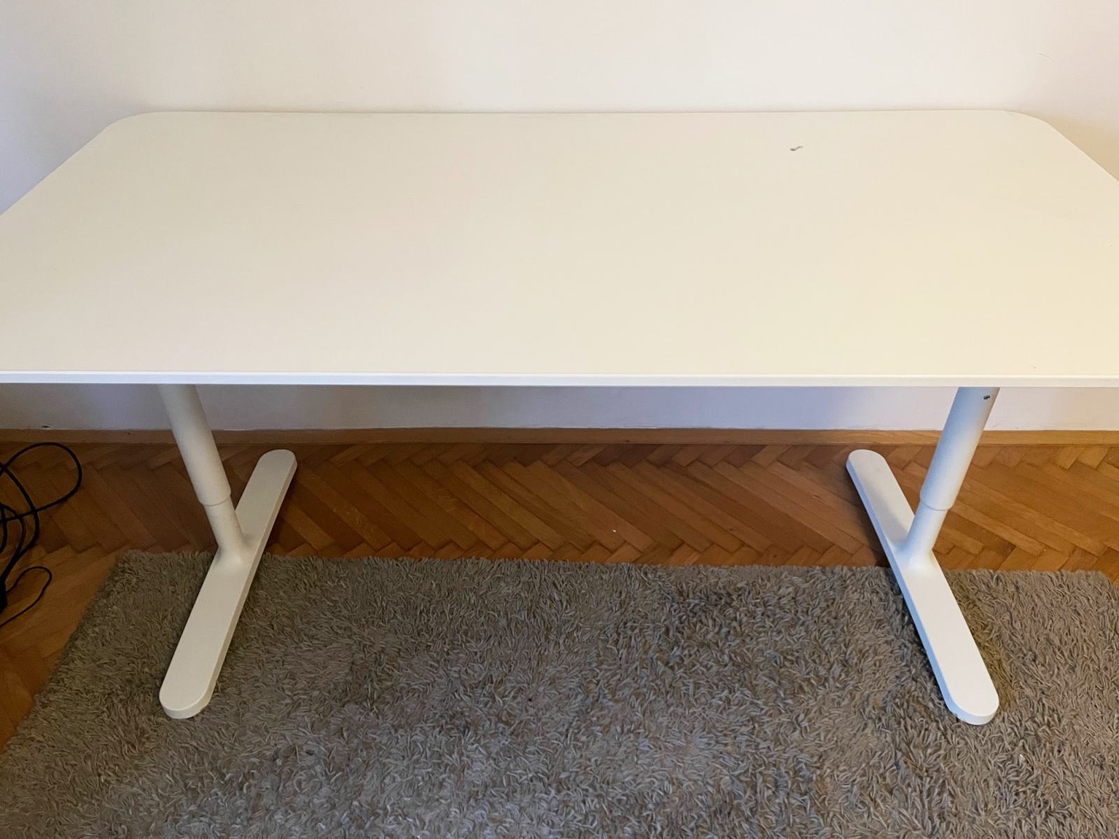 Radni stol Ikea Bekant