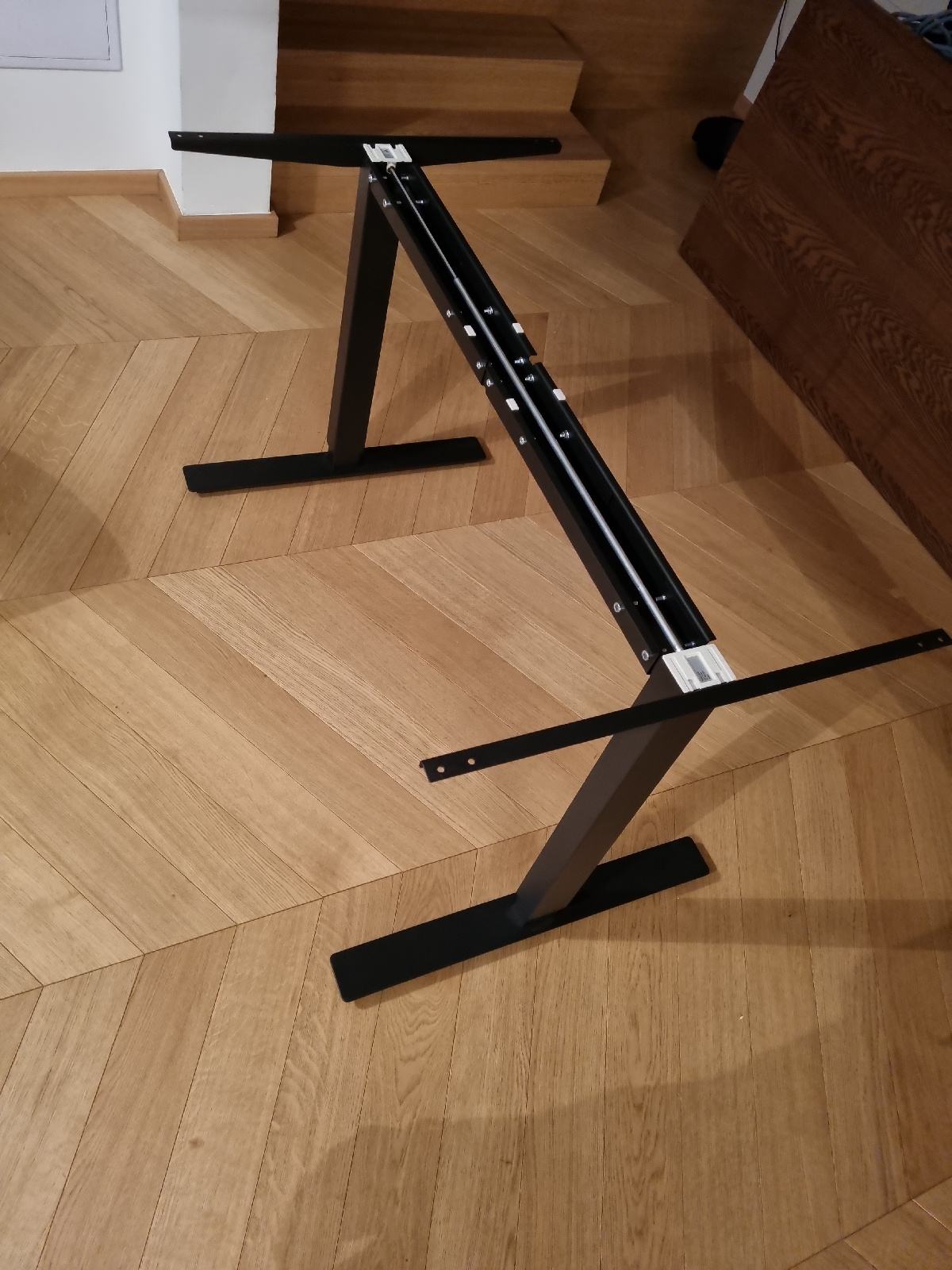 trotten ikea postolje za stol