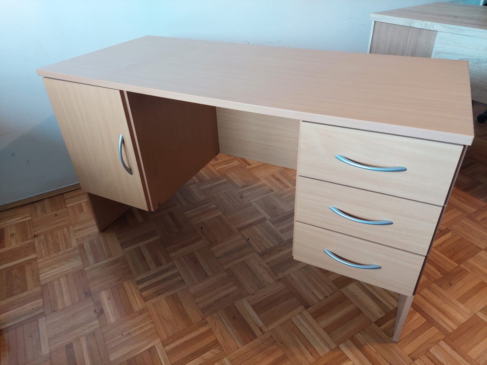 HITNO - uredski stol