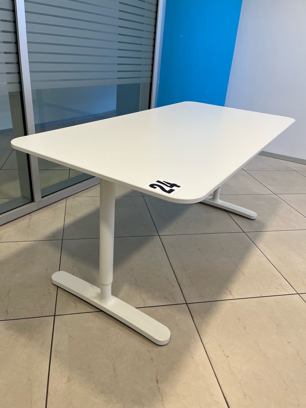 Uredski stol Ikea Bekant 160x80