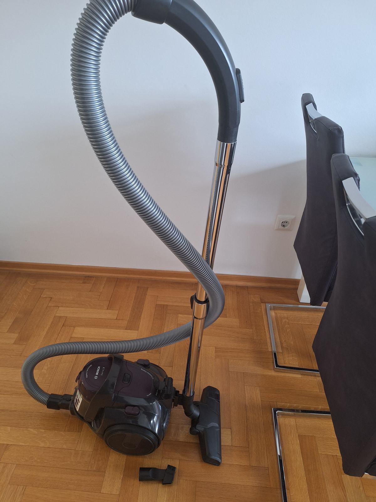 Bosch usisavač bez vrecice