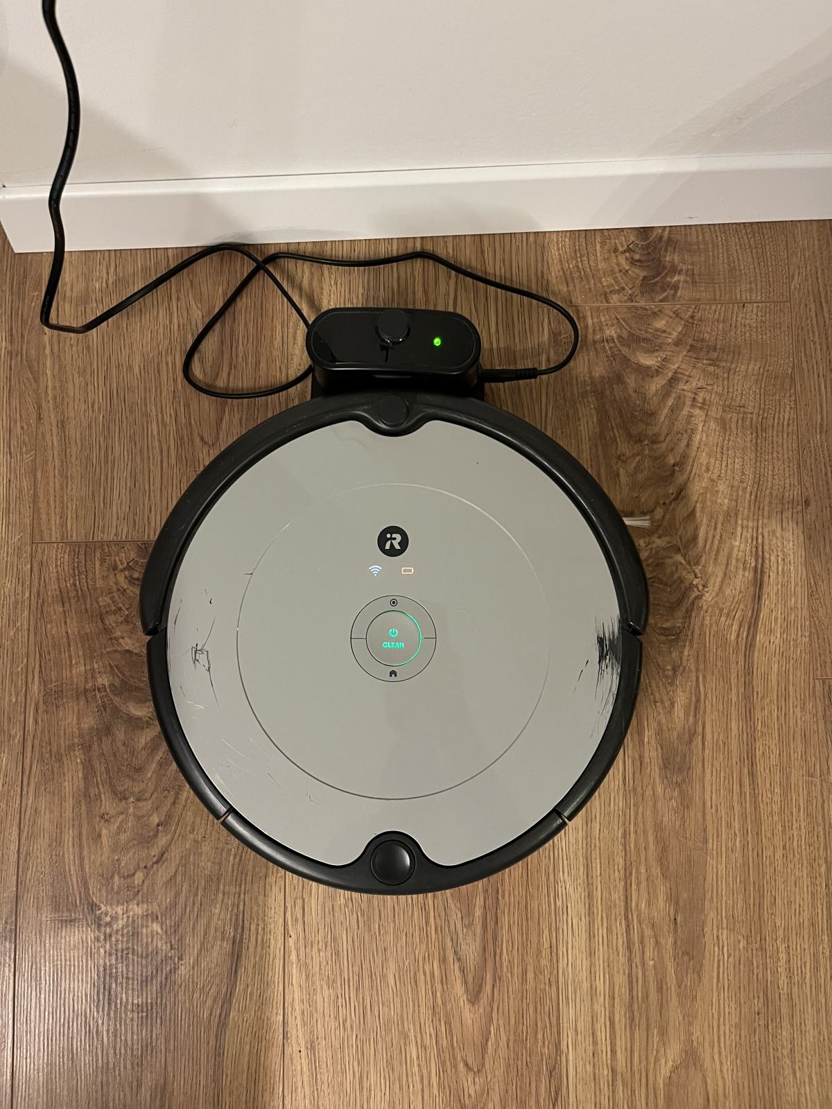 iRobot Roomba 698