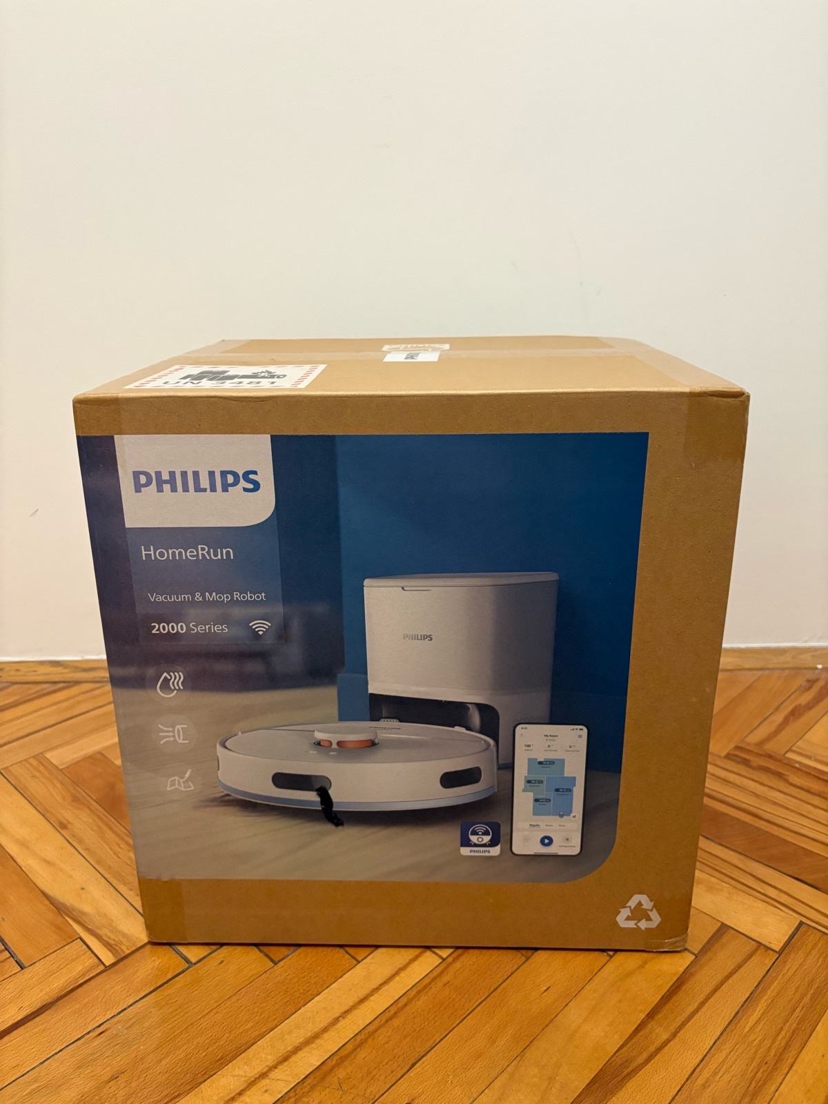 Philips robotski usisavač s pranjem podova NOVO