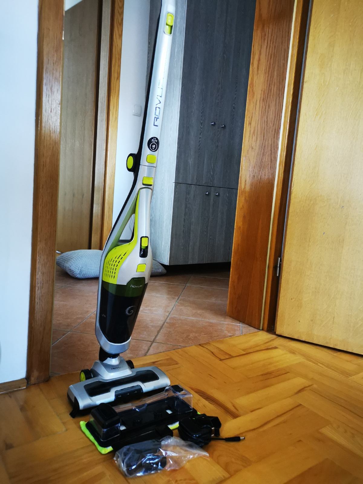 Usisavac i cistac Rovus Victoria