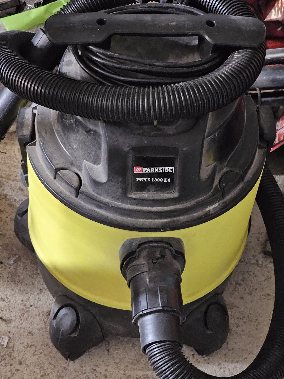 Usisavac Parkside PNTS 1300 E4