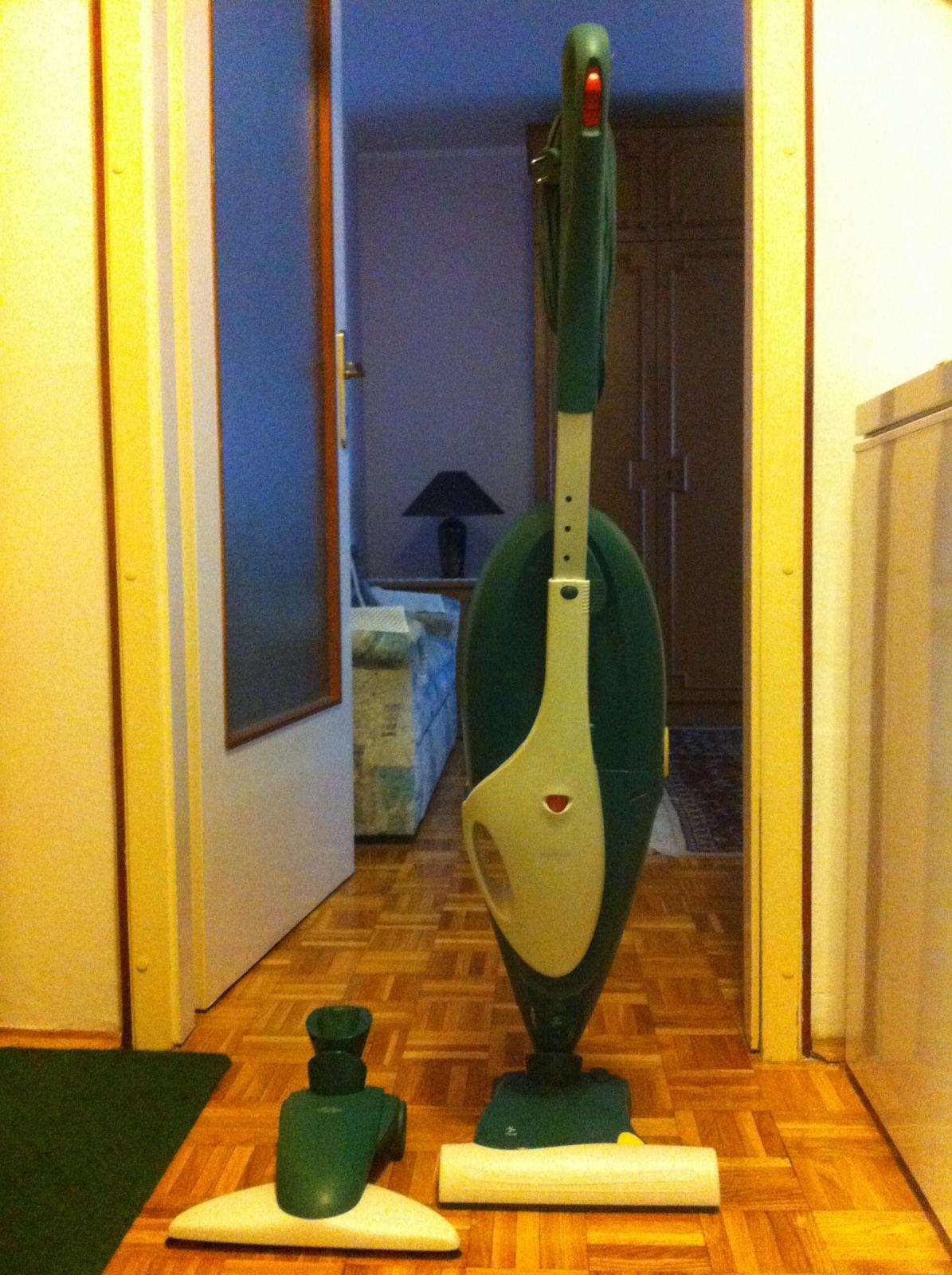 Usisavač Vorwerk VK136