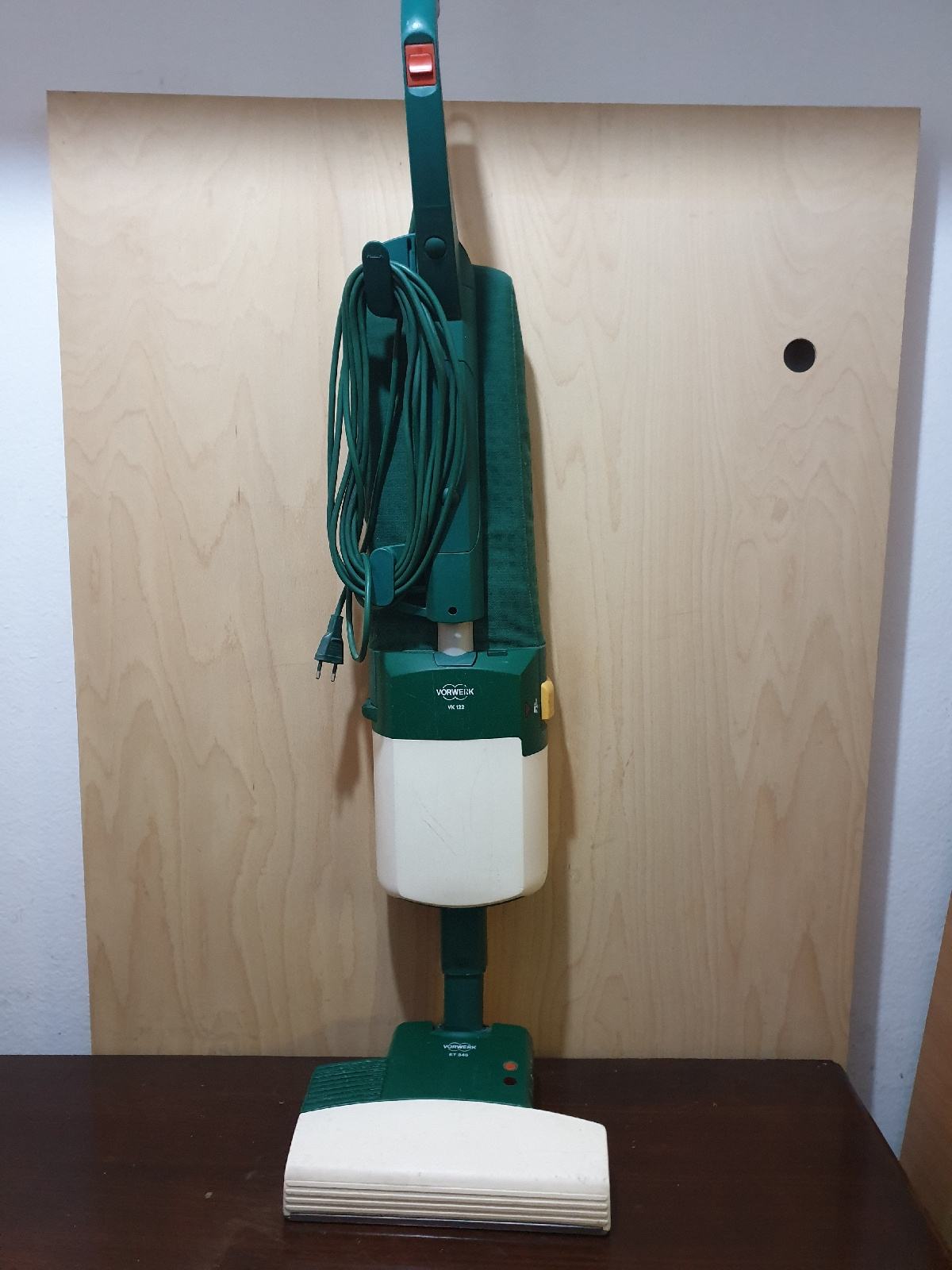 VORWERK usisavac VK122