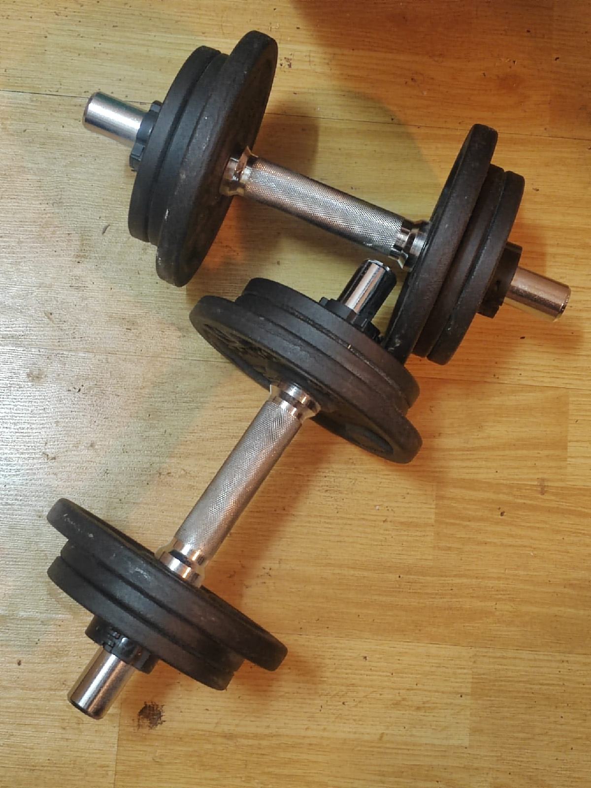Prilagodljive bučice 20kg(2x2kg sve do 2x10kg)
