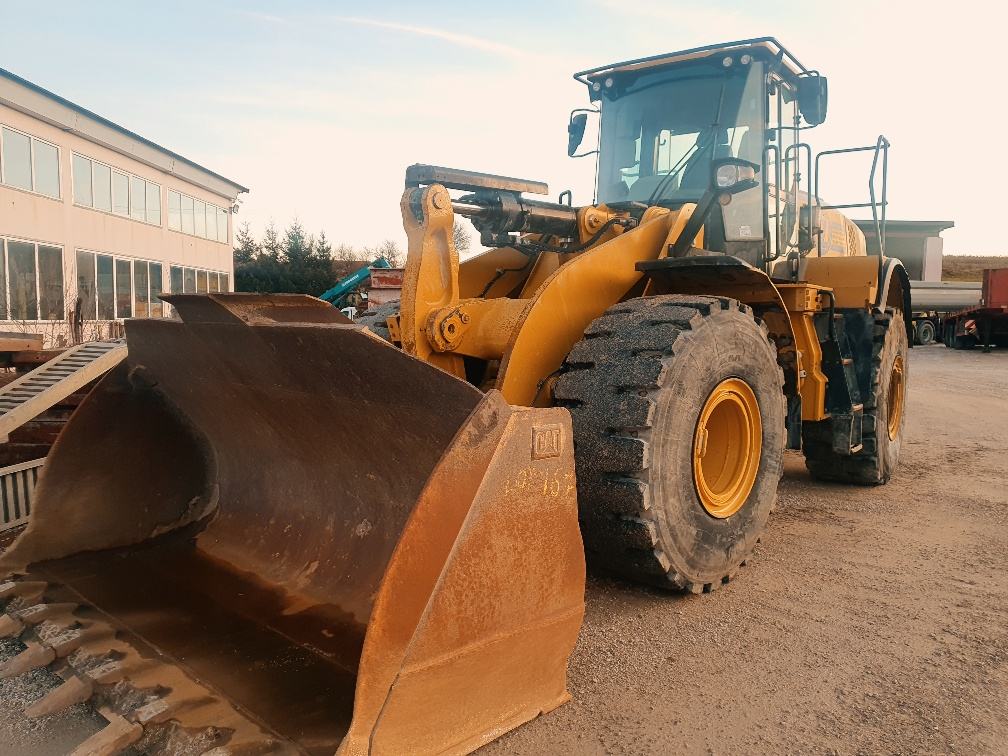 Caterpillar 966 M