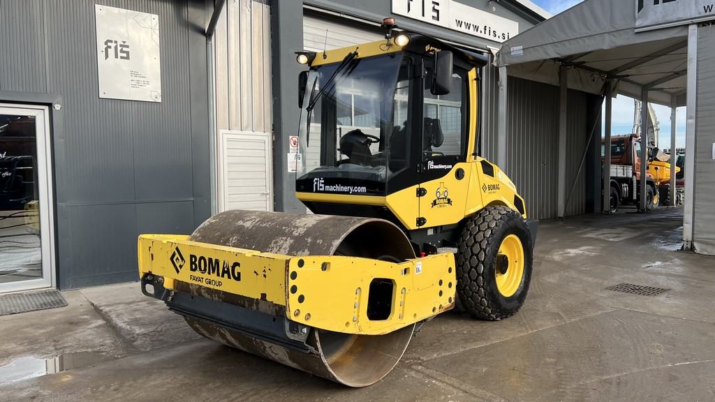 BOMAG BW 177 D-5 - 2017 GODINA - 1380 RADNIH SATI