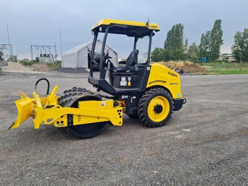 Valjak Bomag BW 124 PDH-5, 2022. Jež bandaža...