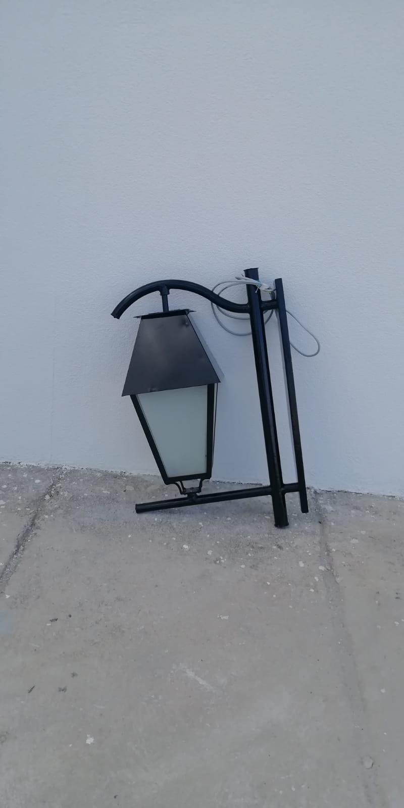 Starinska zidna lampa,fenjer,lanterna.