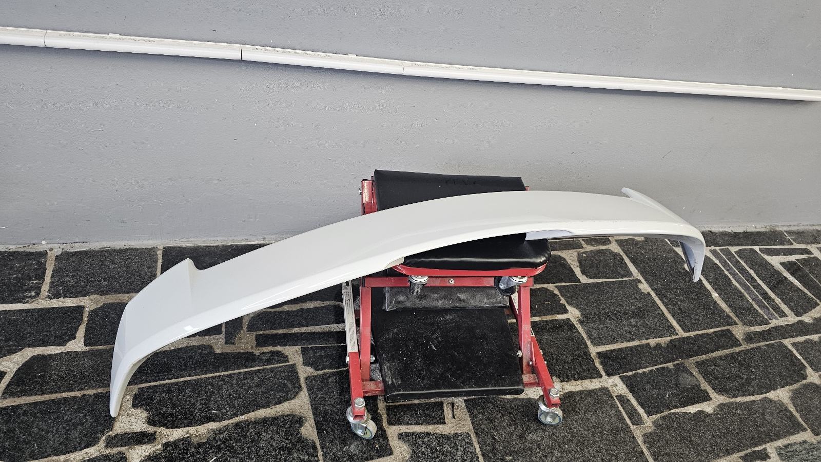 Opel Corsa OPC zadnji spojler , spojler gepeka 2006-2012g