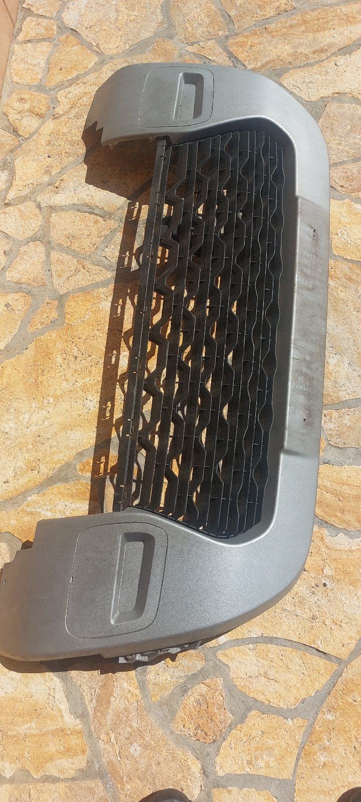prednji branik spoiler sa rešetkom dacia duster ll 2018 620721430R