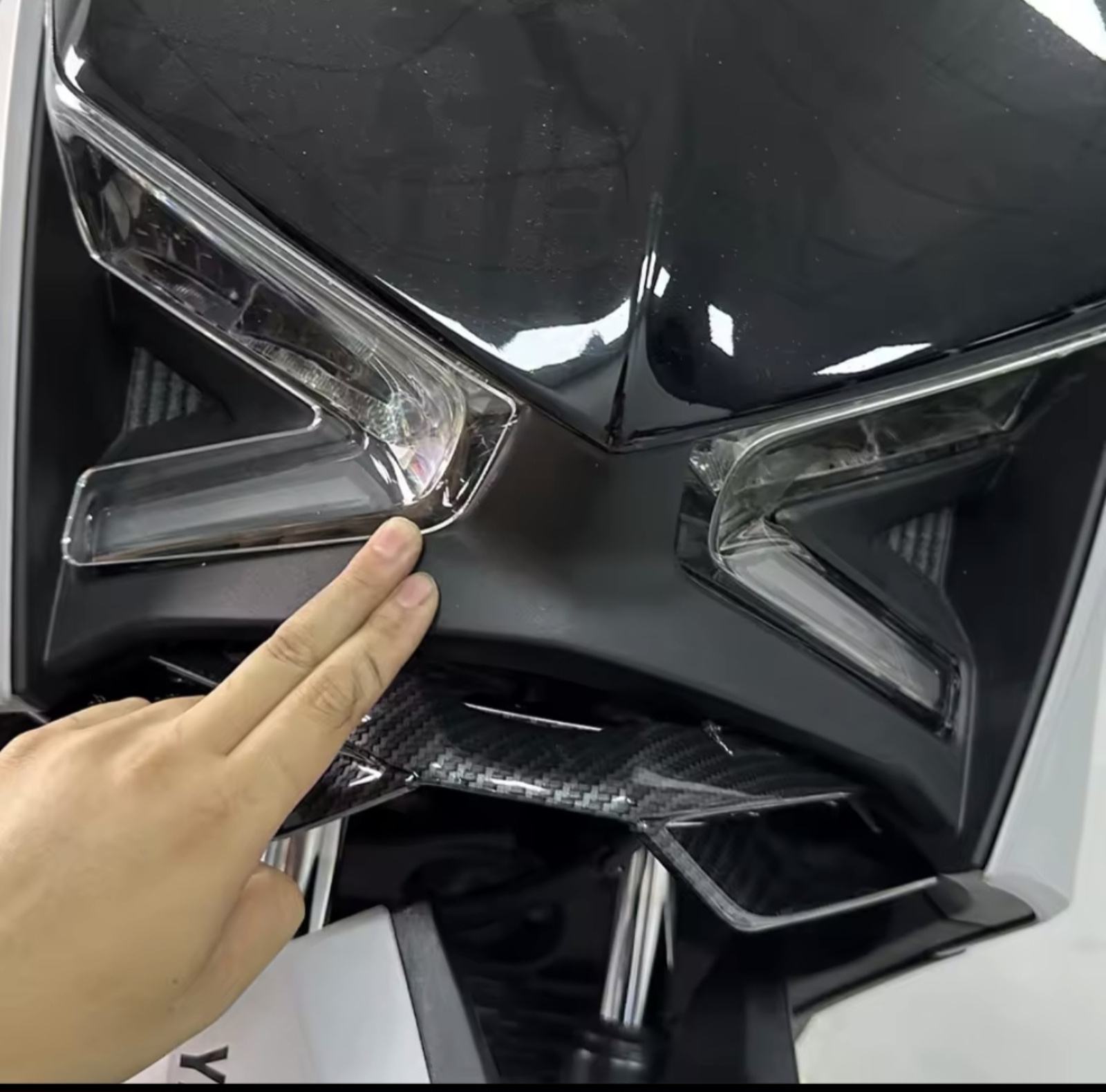 x-max V2 zaštitu farova