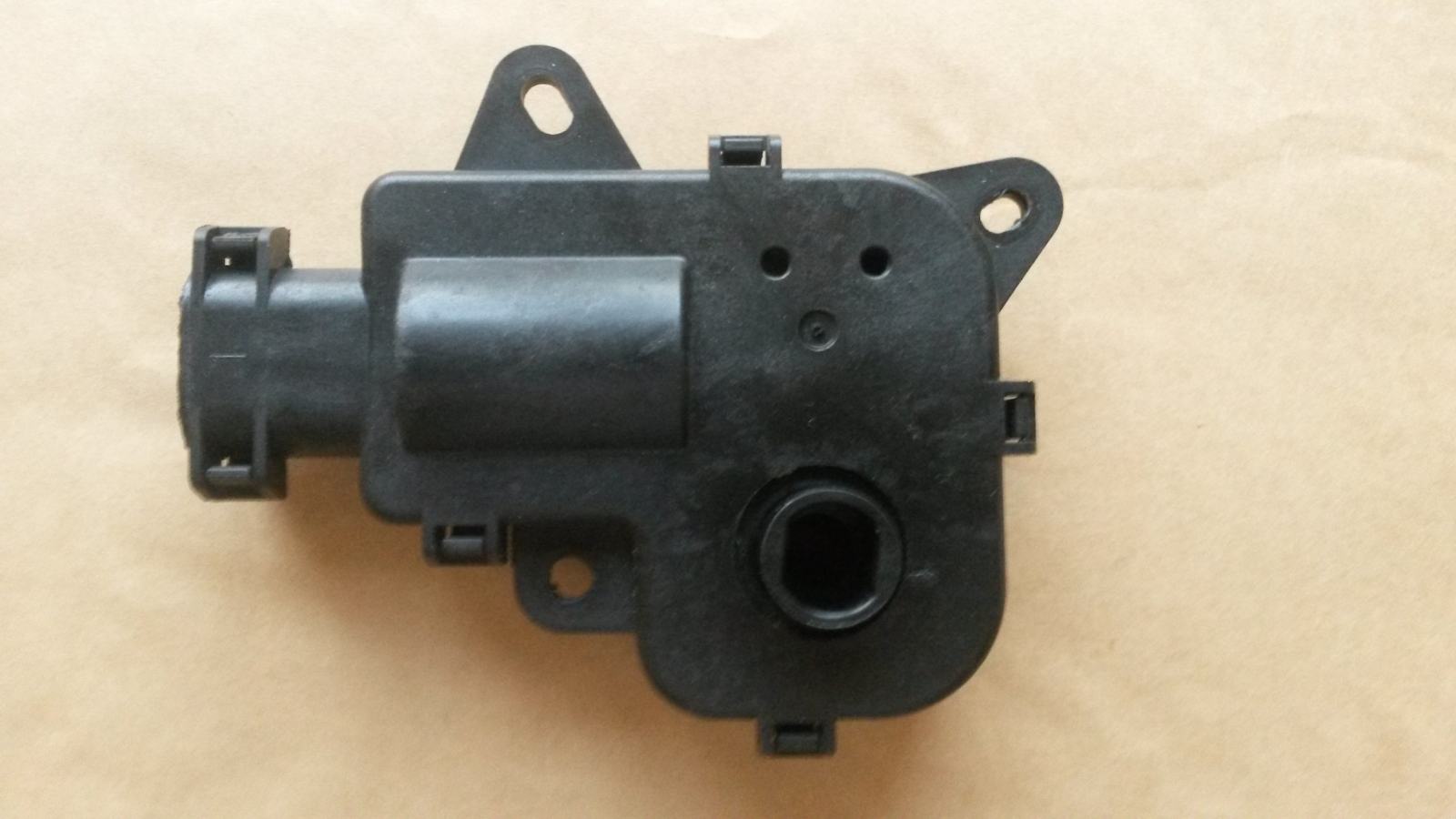 7701206538 motorić klime Renault Laguna