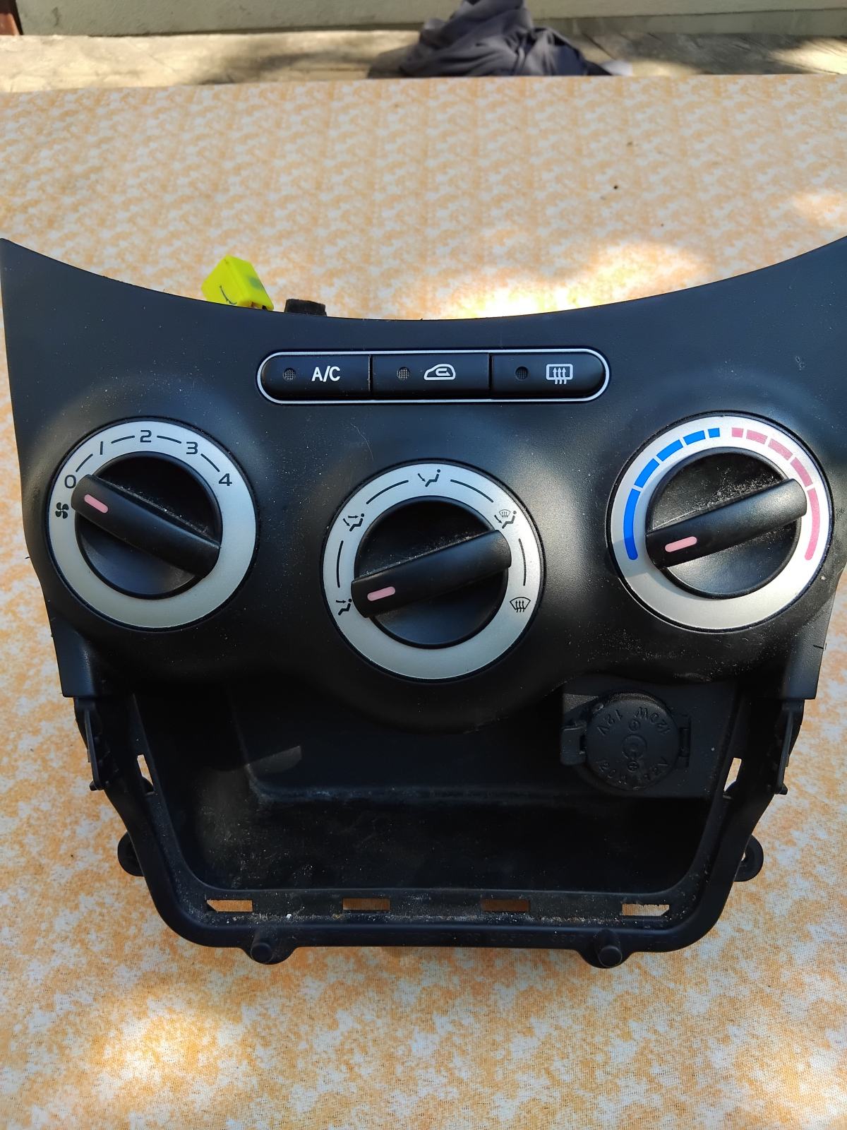 Hyundai i10 prekidaci ventilacije I klime