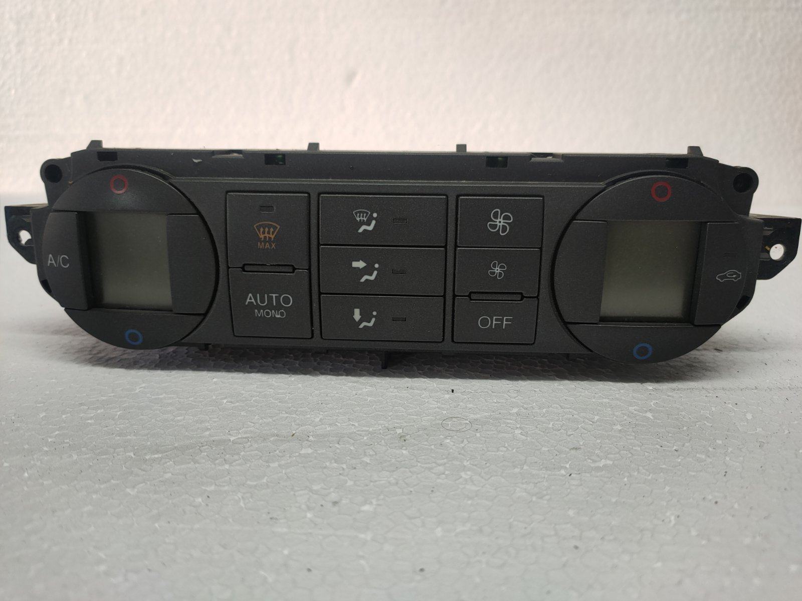 PREKIDAC / UPRAVLJAKA JEDINICA VENTILACIJE / KLIME FORD FOCUS MK2