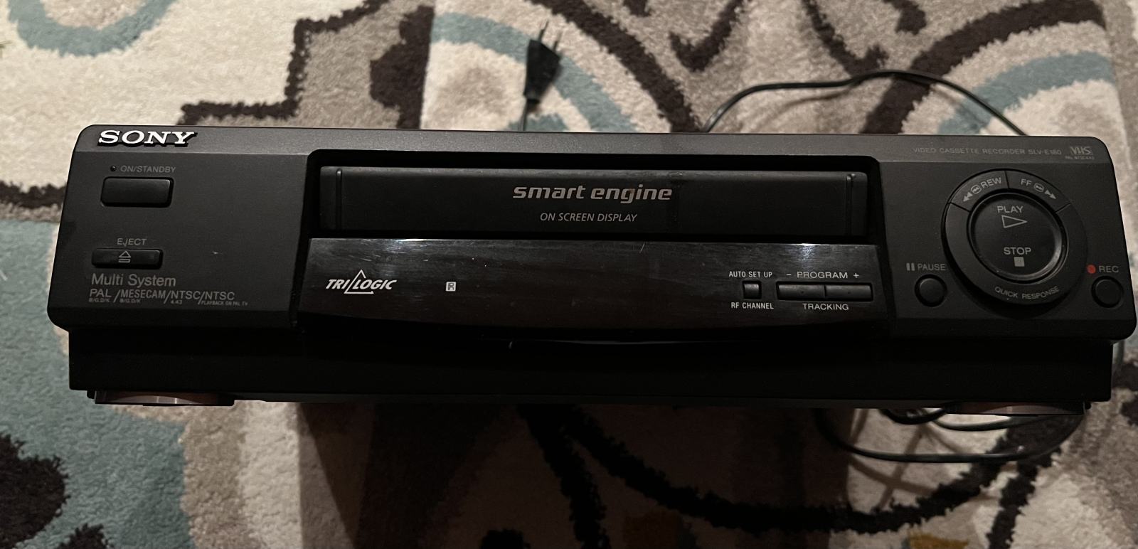 Prodajem VHS SONY SLV-E180