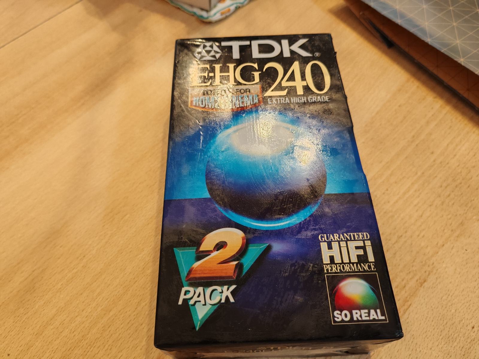 VHS kazete TDK E-HG 240