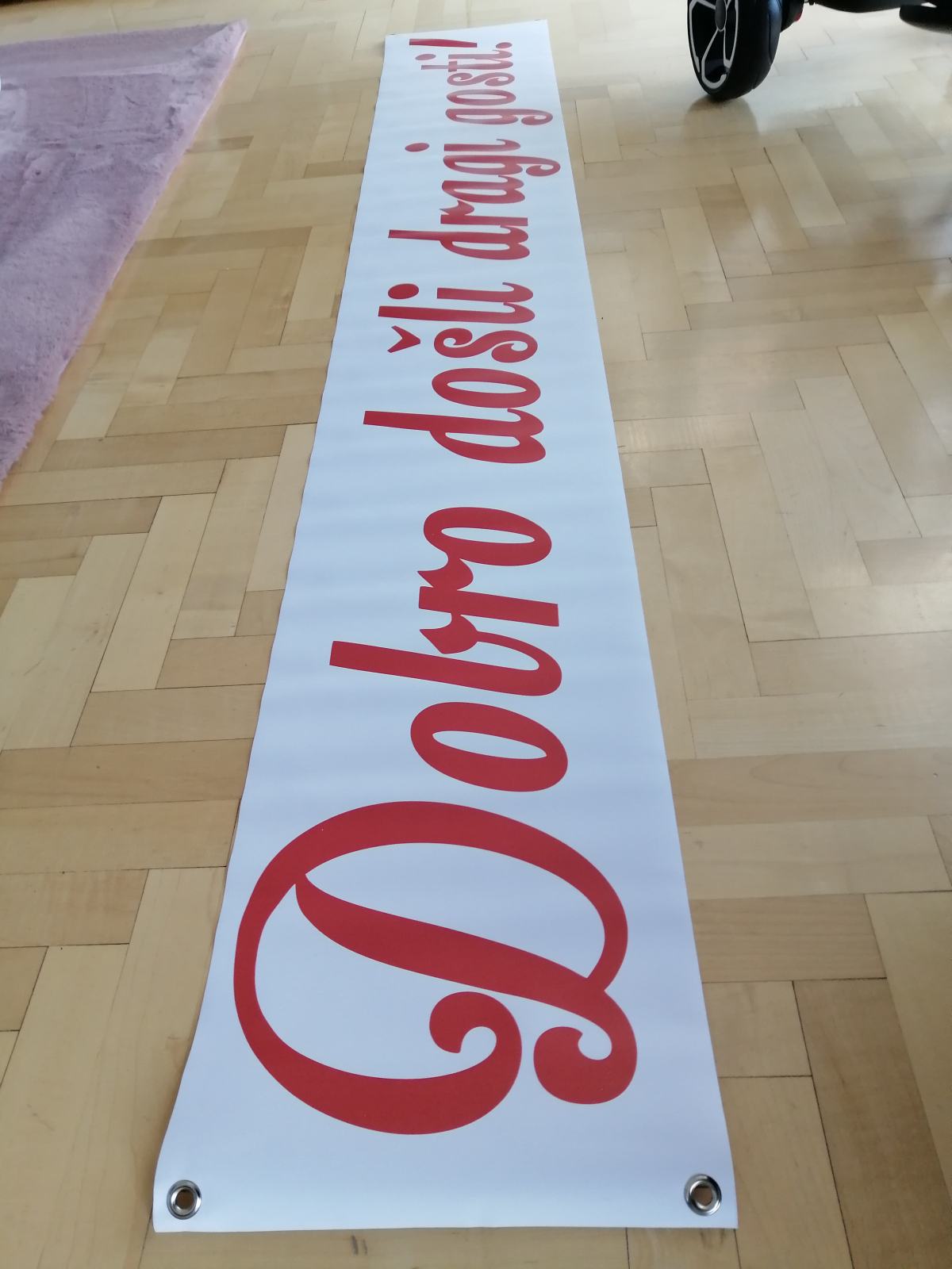 Natpis Dobro došli dragi gosti