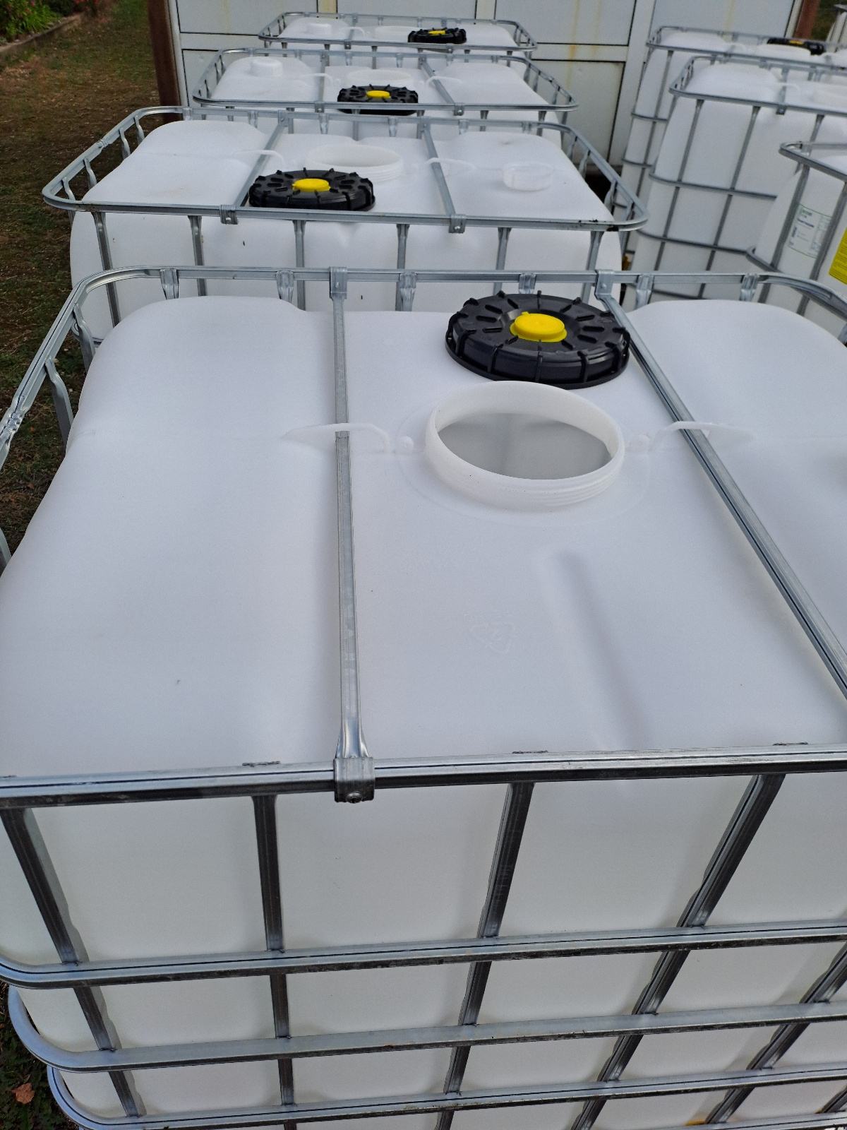 IBC spremnik za vodu 1000l