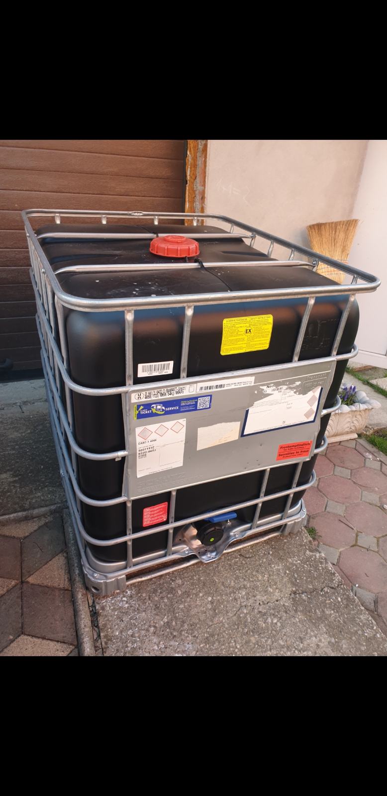 Crni spremnik cisterna 1000 litara