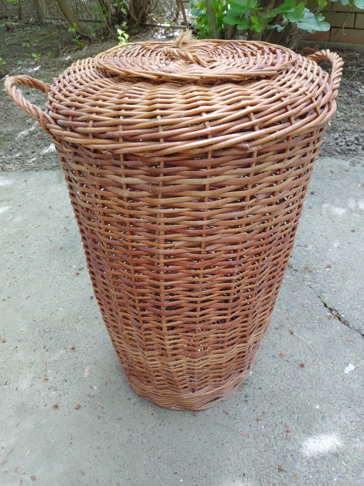 PLETENA KOŠARA ZA RUBLJE