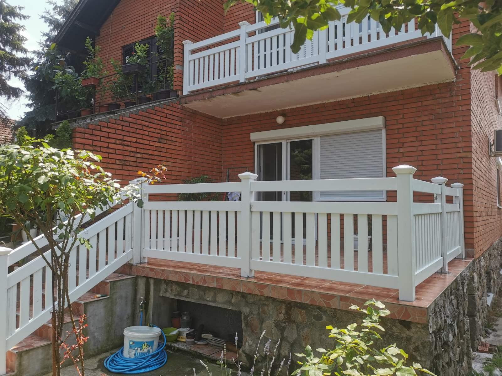 PVC ograda - model R2