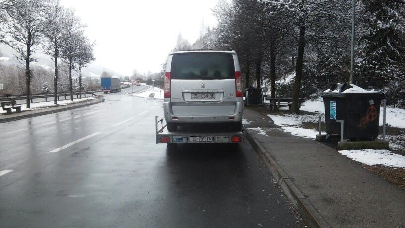Auto prikolica anssems..plus al.konstrukcija i cerada..navoz i vitlo ...