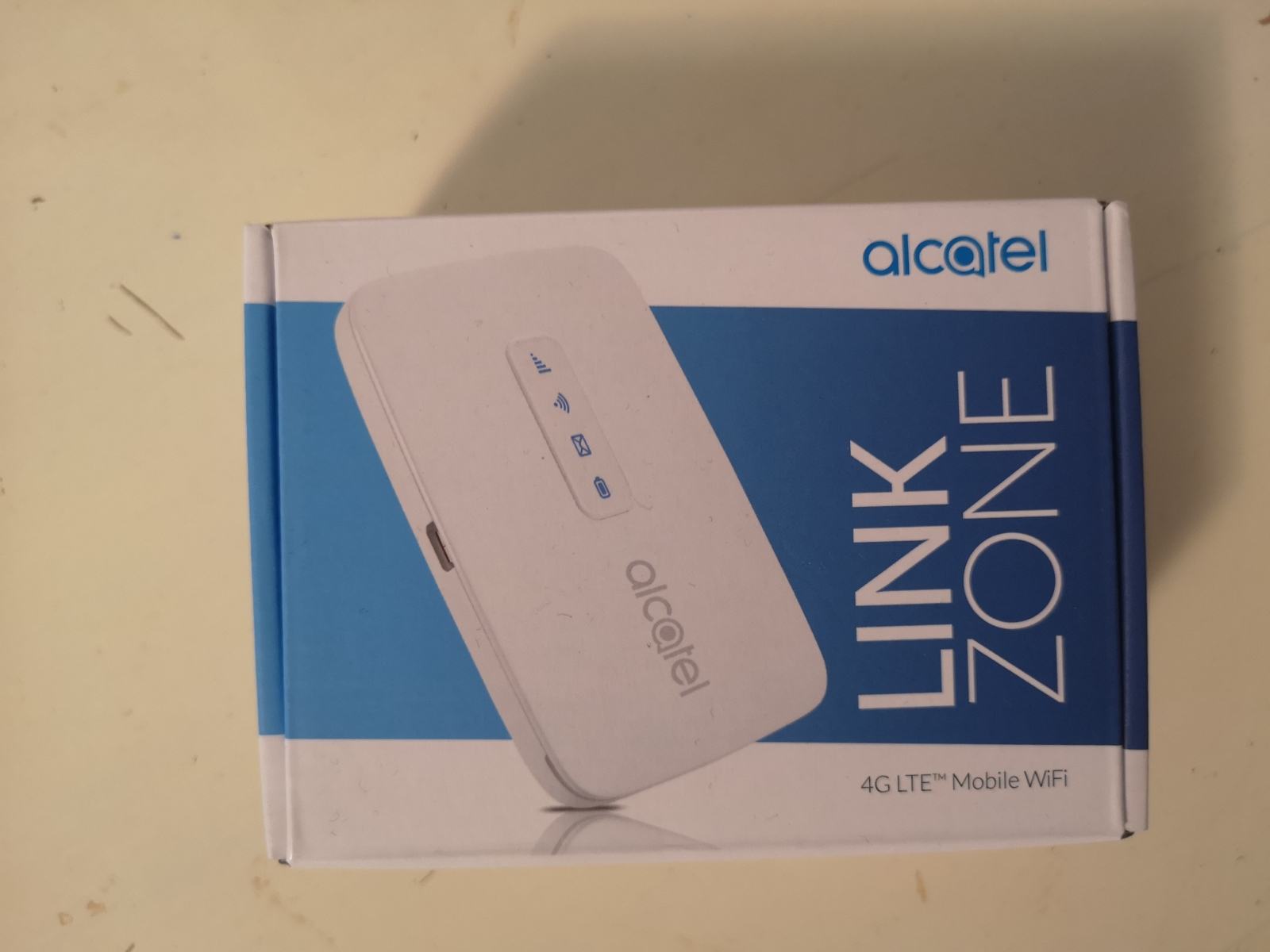 Alcatel 4G LTE Mobile WiFi router MW40V