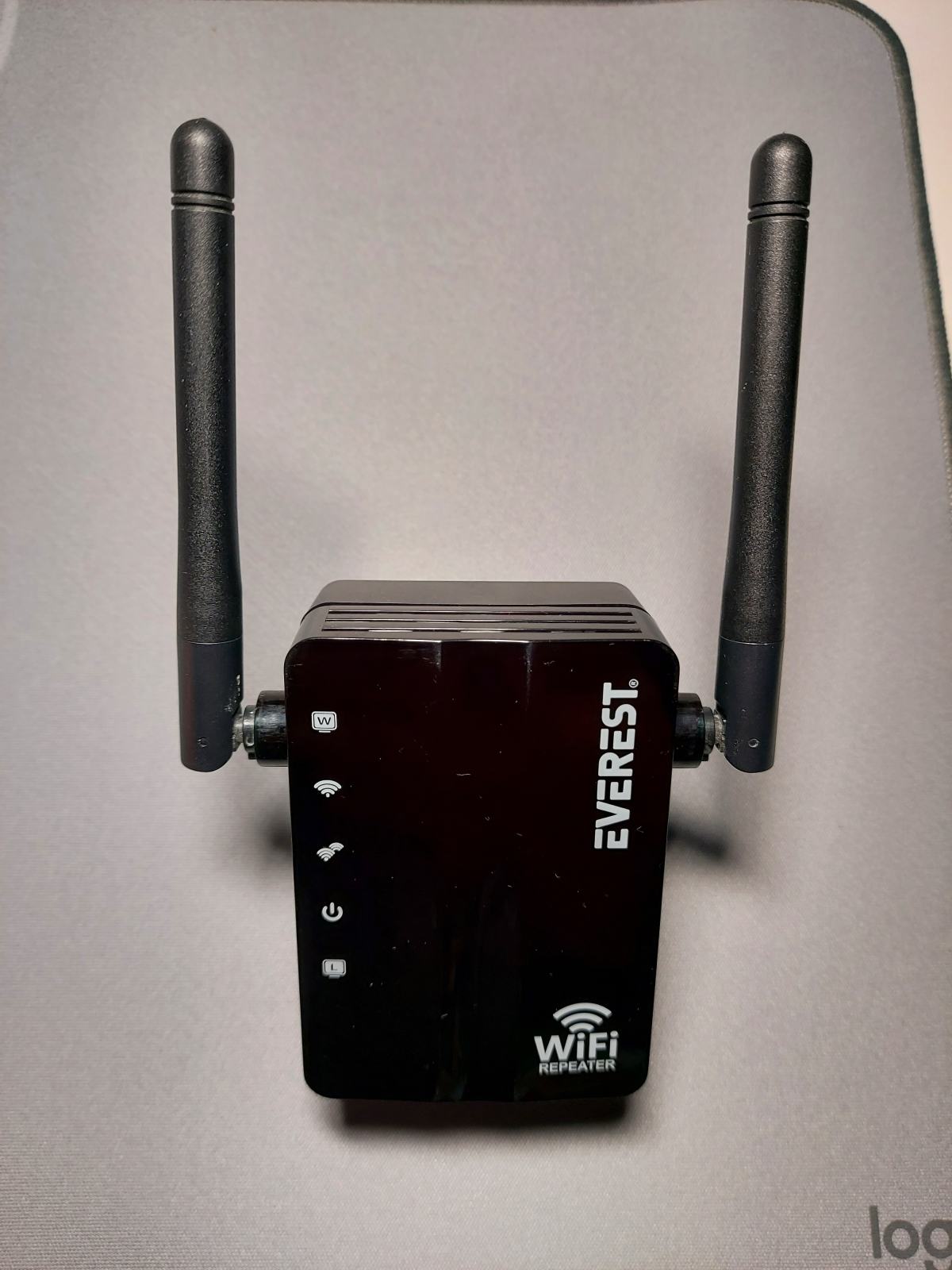 Everest WiFi Range Extender / Pojačivač signala