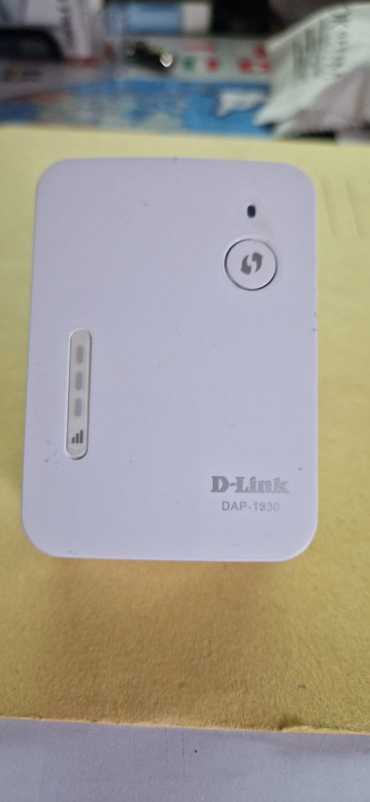 Pojačivač signala D-LINK DAP-1330, N300 Wi-Fi Range Extender