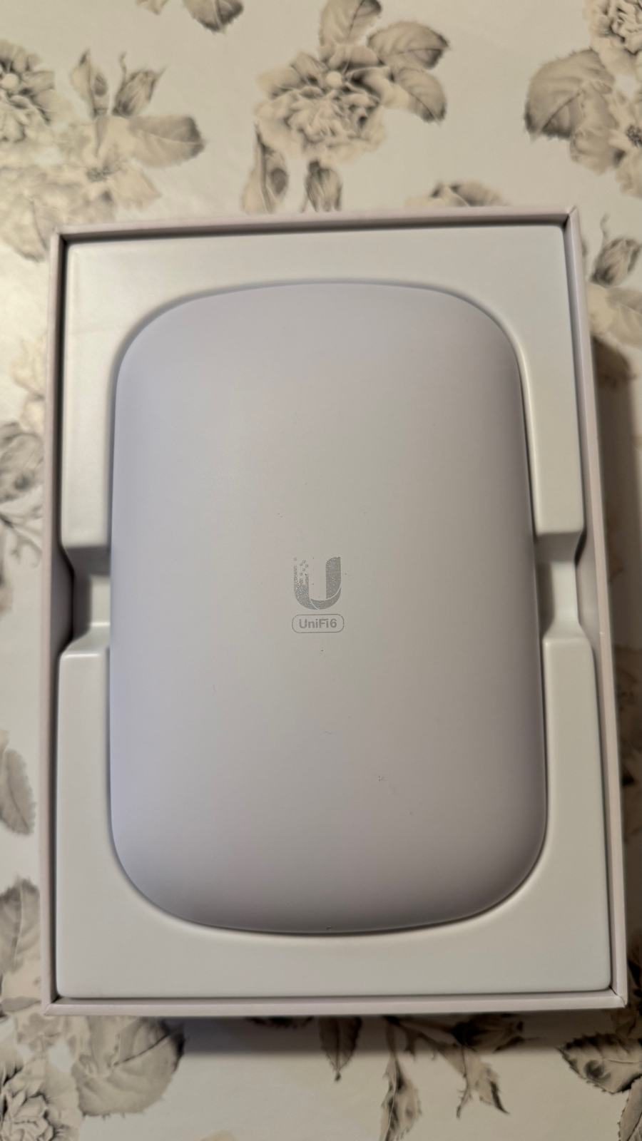 Ubiquiti U6 - UniFi Access Point WiFi 6 Extender