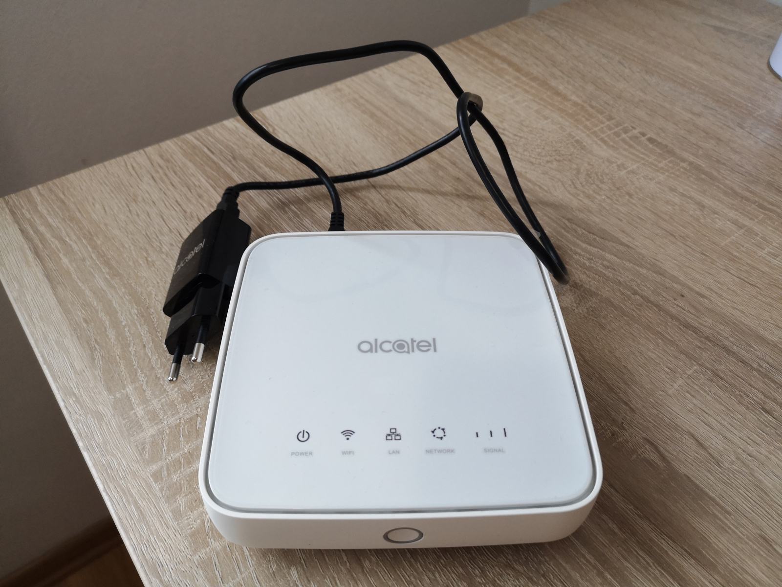 Alcatel HH40V 4G modem, USB,