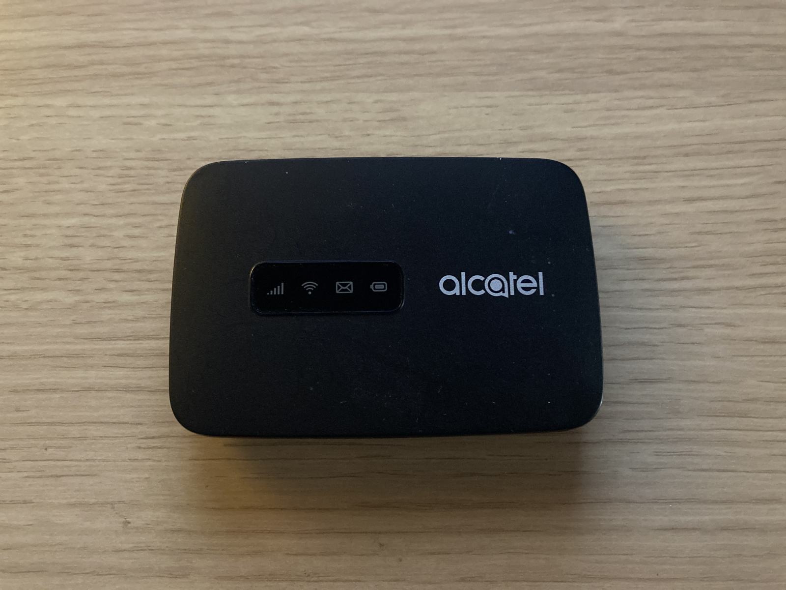Alcatel - MW40V - prijenosni LTE router - WiFi